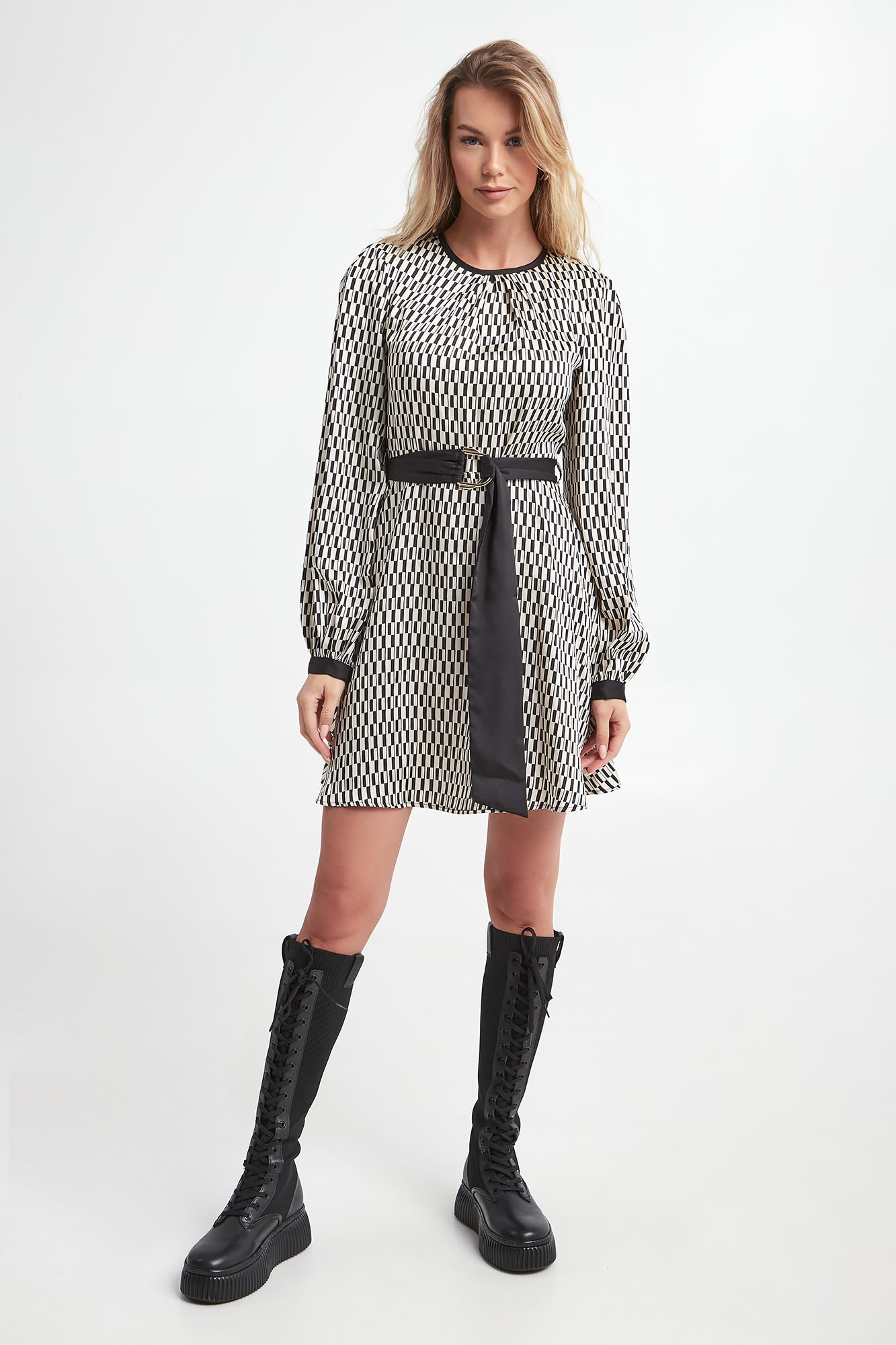 Sukienka mini LIU JO Biały Regular CF3233/TS531/Q9500 | Sklep Velpa.pl